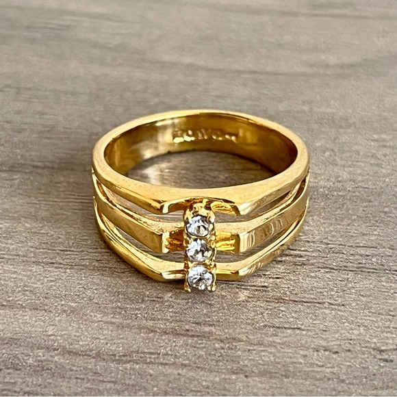 Avon | Jewelry | Vintage Avon Triple Rhinestone Gold Toned Prong Set ...